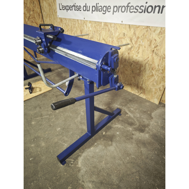 PLIAMAX : Plieuse manuelle BLEU COBALT à zinc 2,14 m / 0,8mm + Coupe circulaire + Outil à fermer ...
